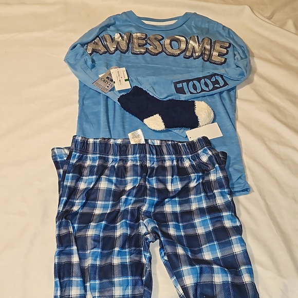 Max & Olivia | Pajamas | 3 Piece Pajama Set | Poshmark
